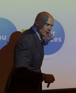 Andy Bounds | Sell more, communicate better and lead with more impact